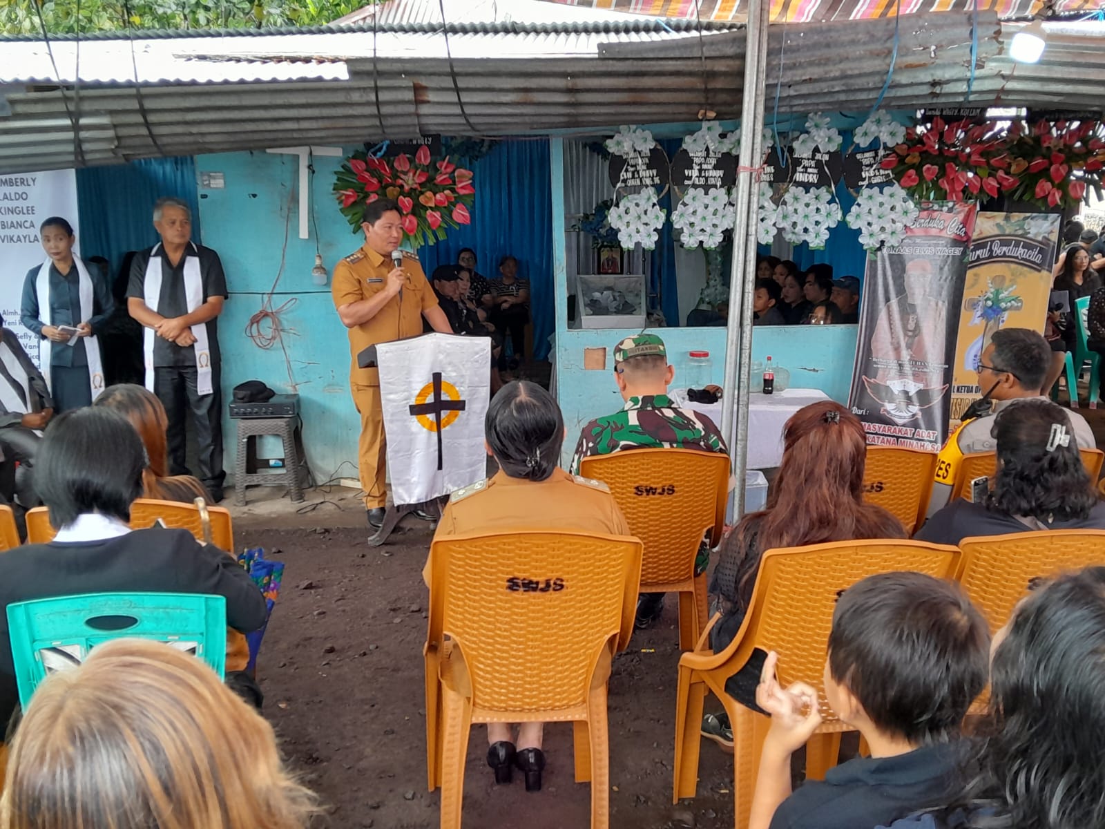 Pj Bupati Minahasa Melayat Di Rumah Duka Almarhum Tonaas Elvis Wagey ...